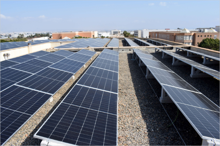 La Universidad de Almería dispone de una planta de autoconsumo de 227 ...